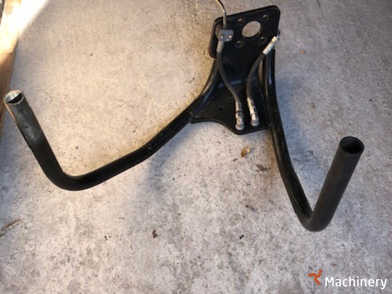 MANITOU fender bracket Loader cabins and body parts |ID 3931 |all-machinery